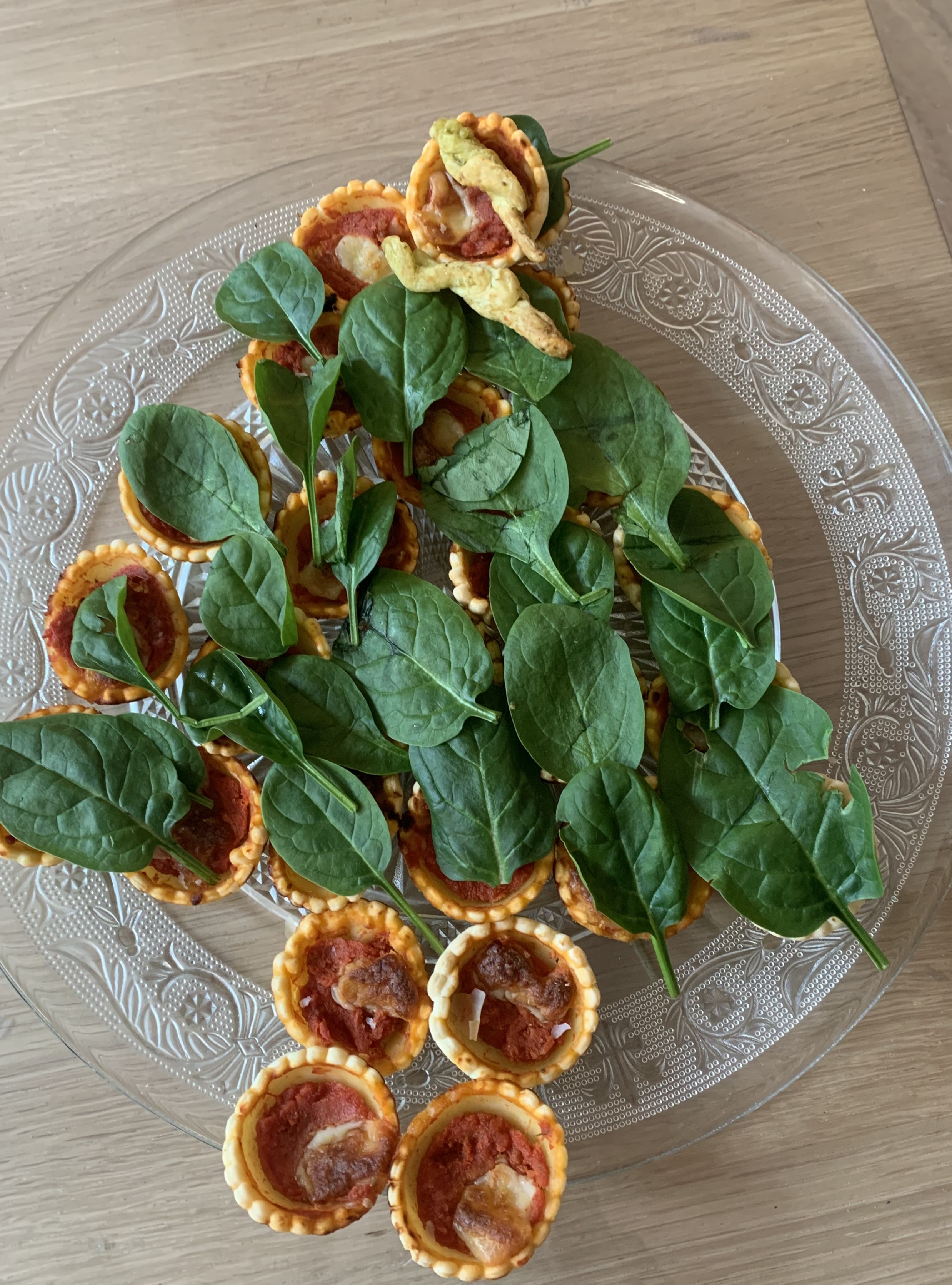 Sapin en tartelettes à la tomate de CVOUSLECHEF et ses recettes de ...